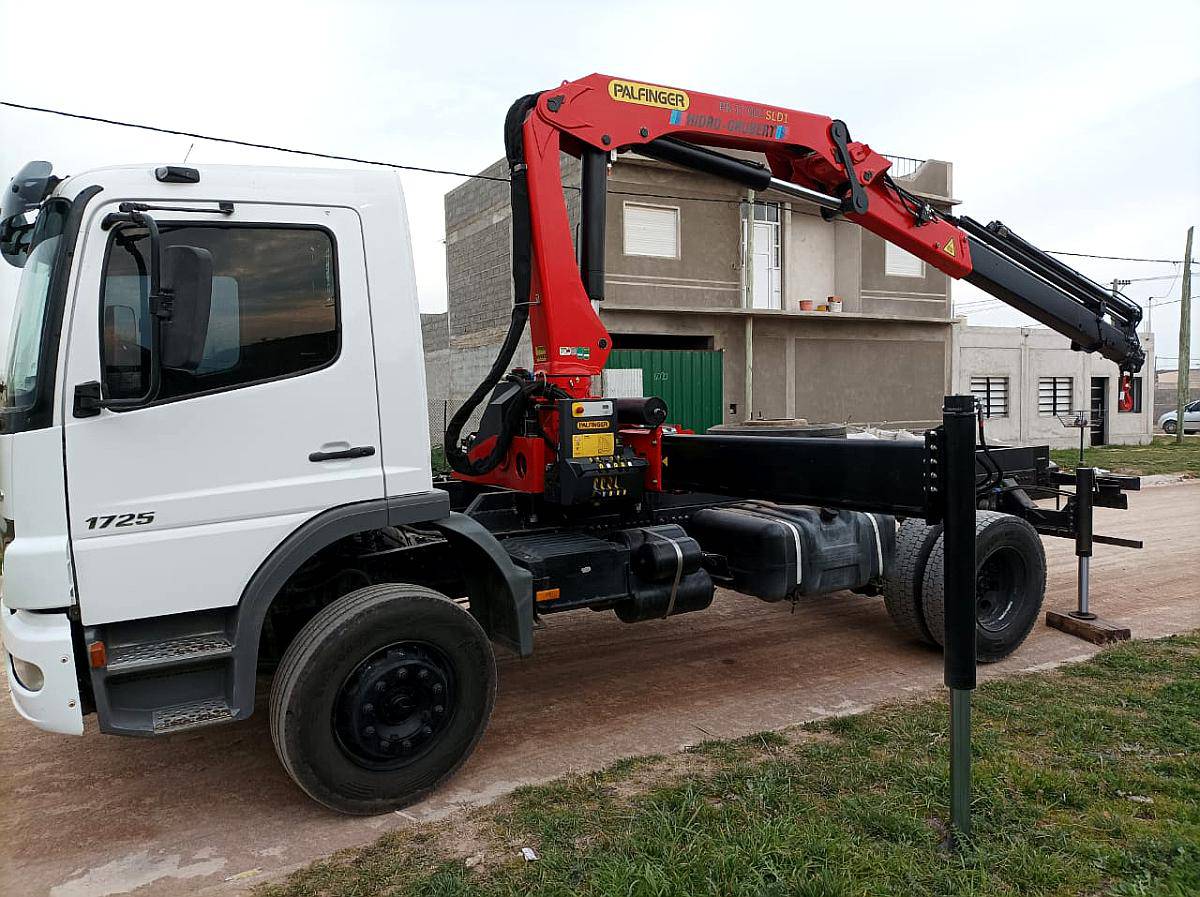Hidrogrua Palfinger PK 17001. (sin Uso) - Mercedes 1725 - Agroads