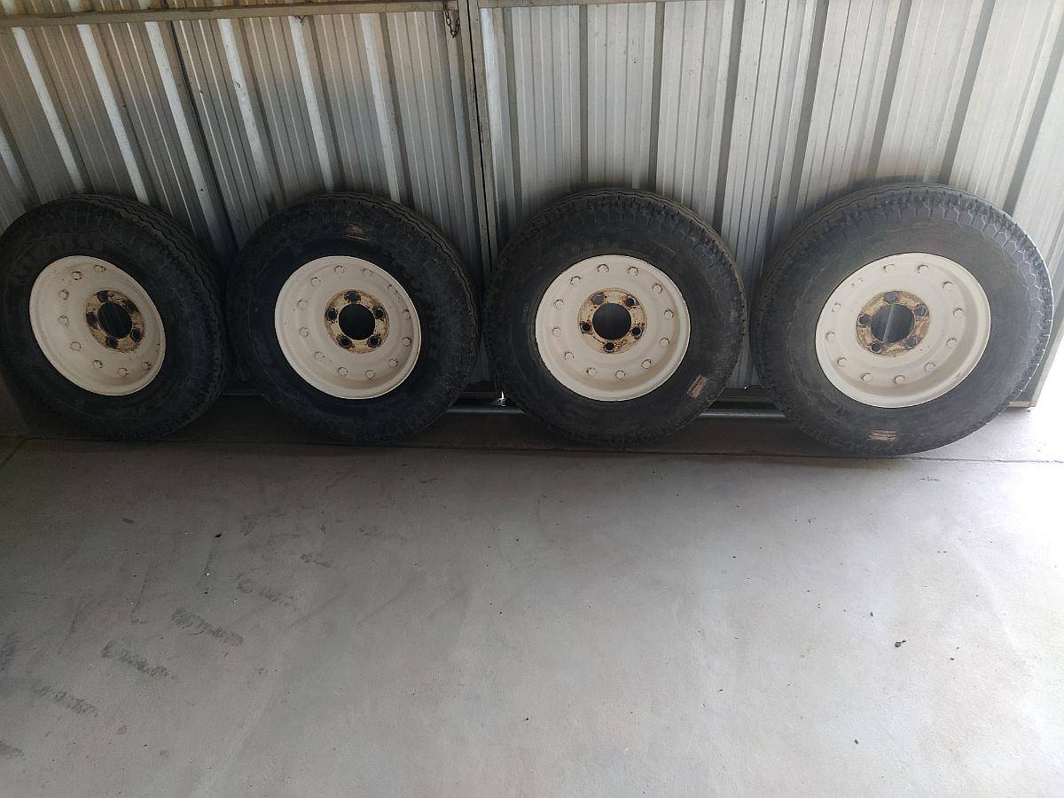 4llantas Sandwich con Gomas Completas - $ 1.200.000 - Agroads