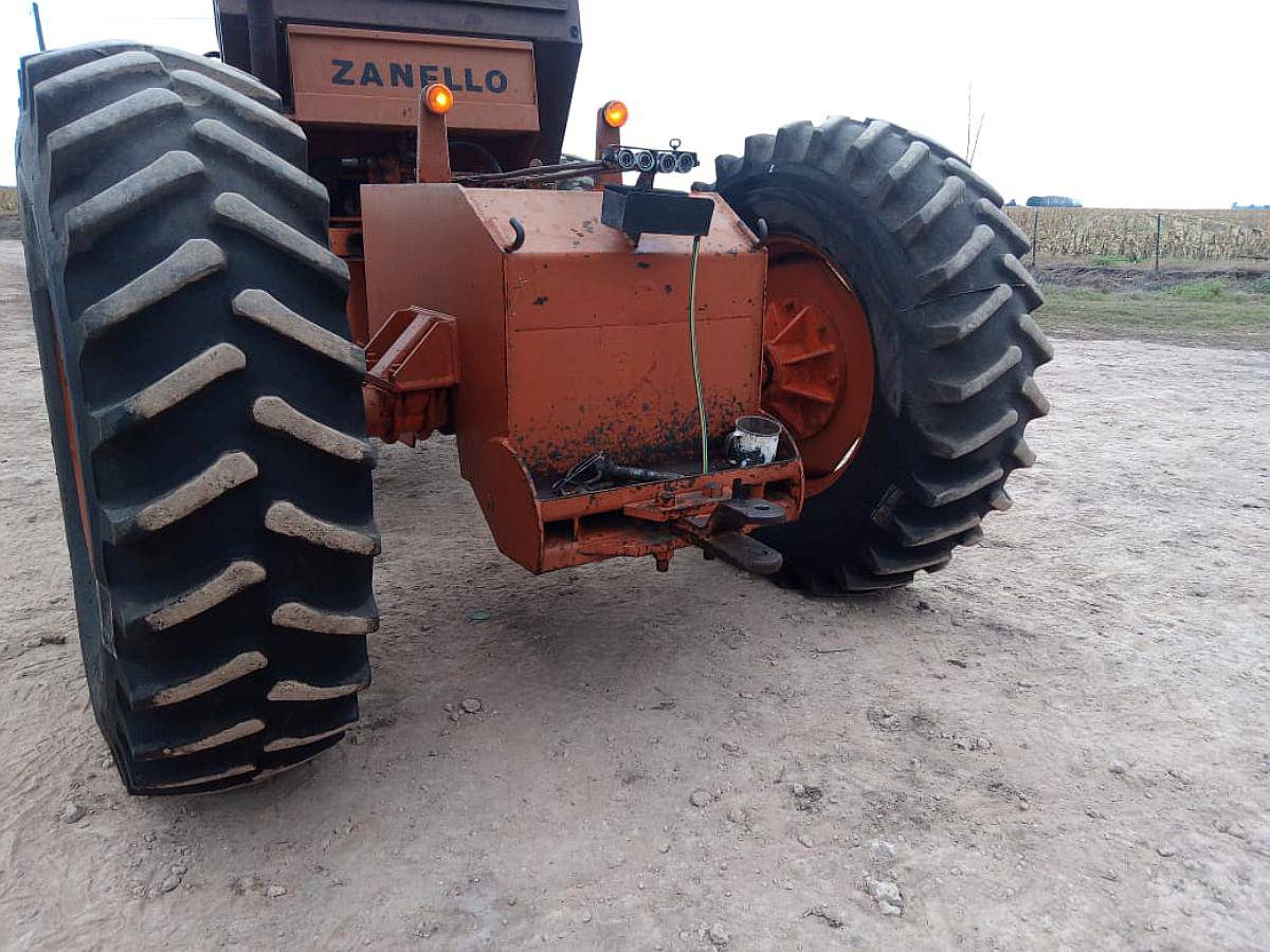 Zanello 4200 con MB muy Bueno Biscaysacu Maquinarias - Agroads