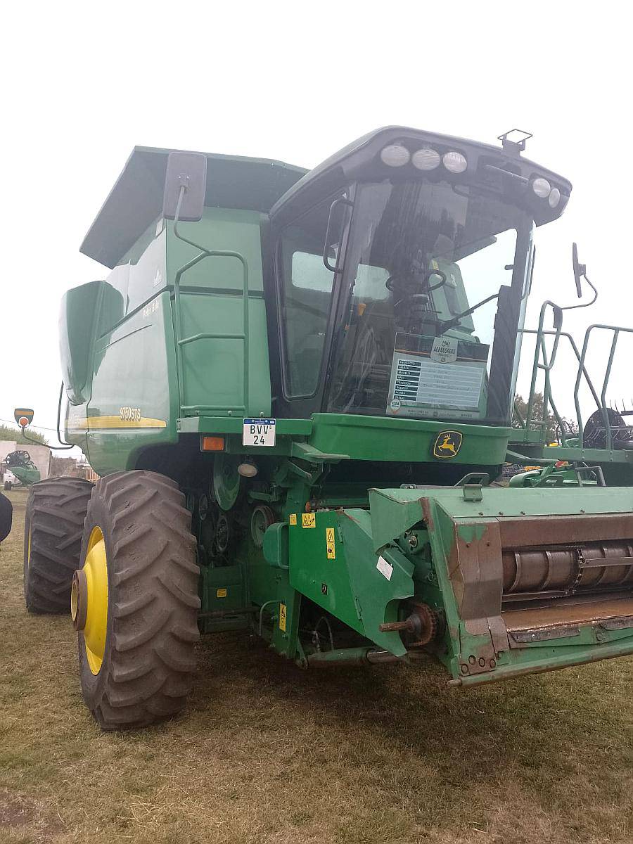 Cosechadora John Deere 9750 STS Plataforma de 35 Pies - Agroads