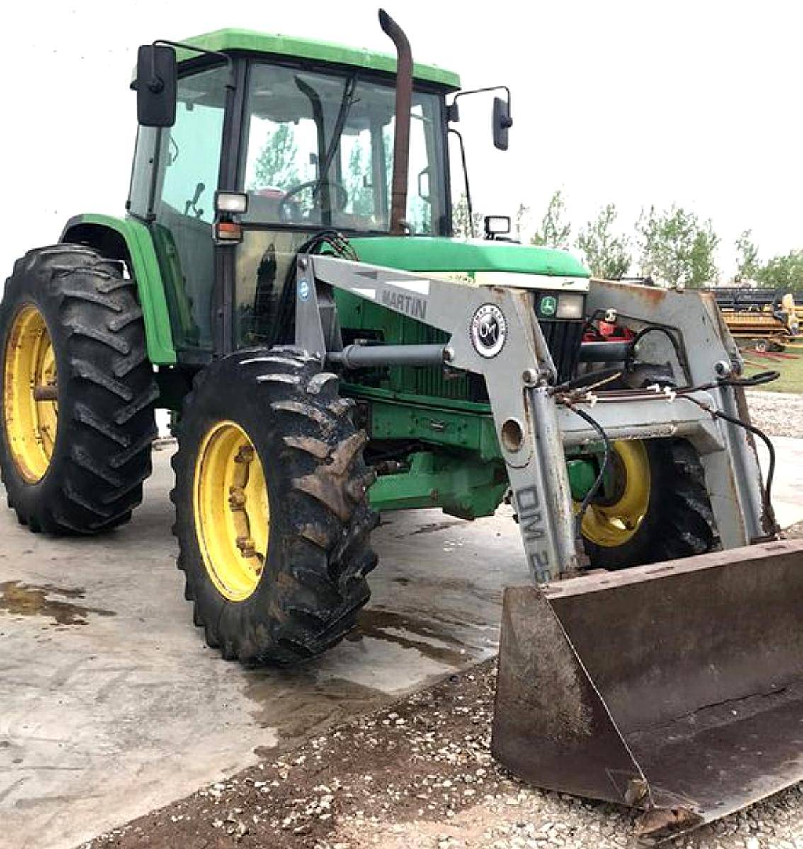 Jd 6405 con Pala Frontal año 2003 - Año: 2003 - Agroads