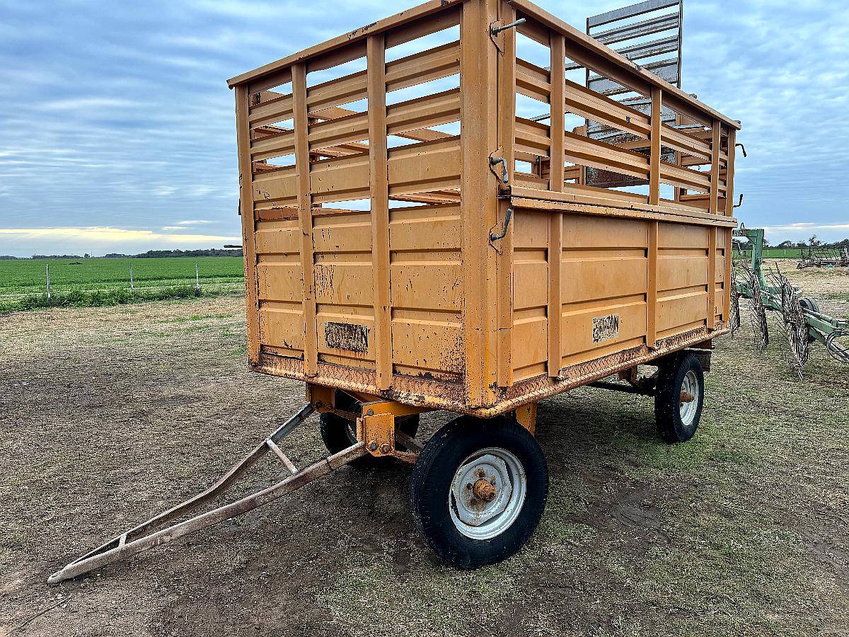 Acoplado Vaquero 4 Mts Muccillo - Año: 2015 - $ 4.500.000 - Agroads