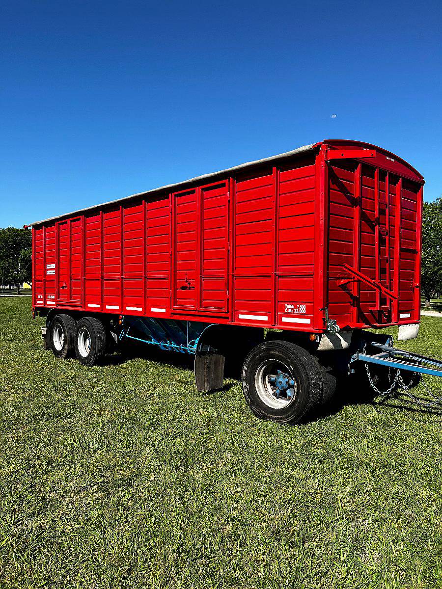 Tolva Autodescargable en Acoplado para 30 TN Industrias Jep. - Agroads