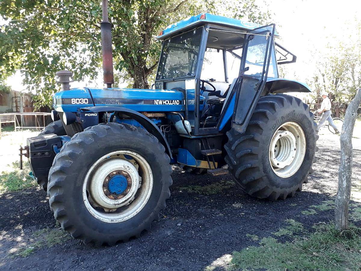 New Holland Ford 8030 6cil Cabina muy Bueno - Año: 1997 - Agroads
