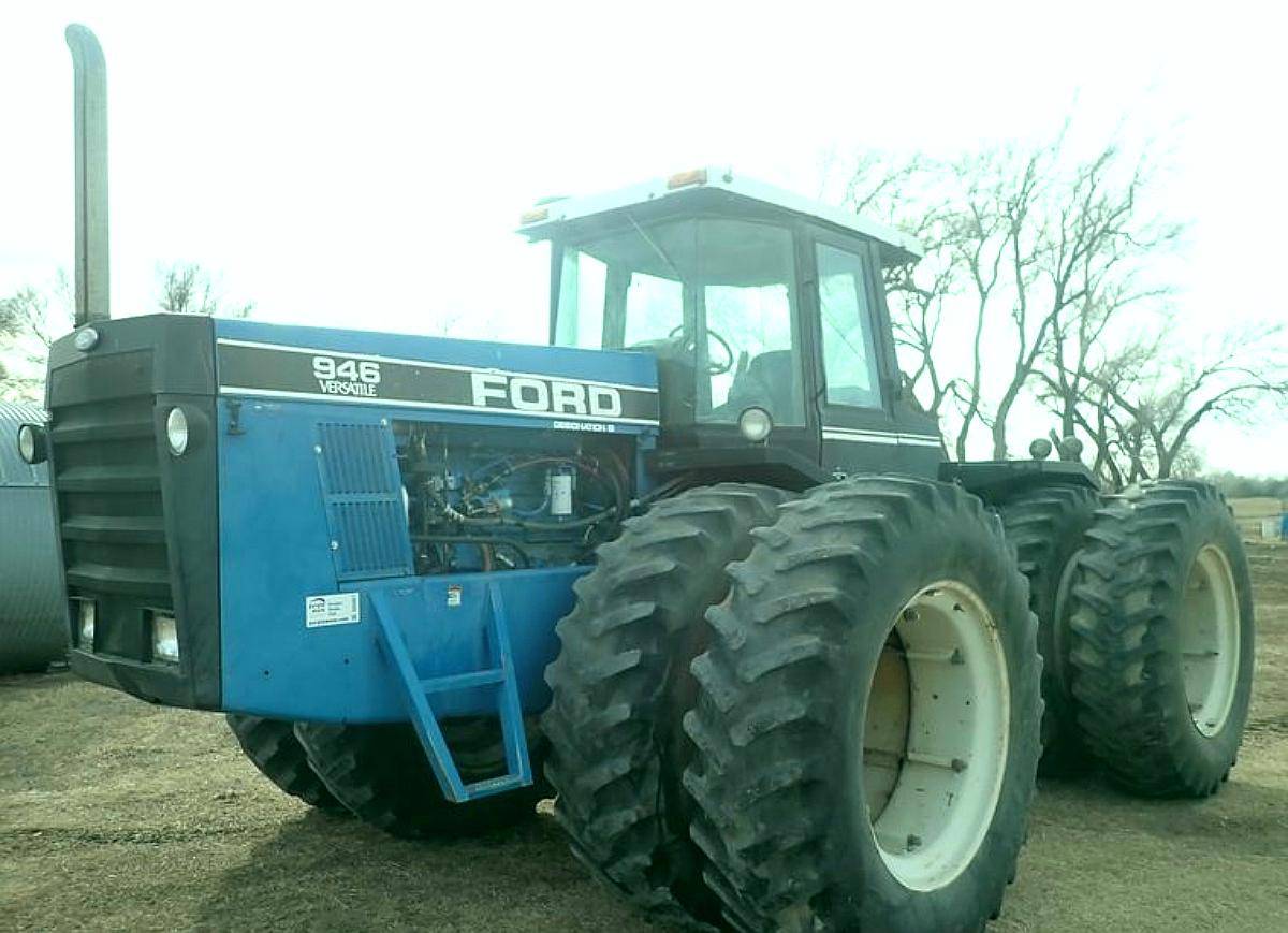 2005 Ford 946 Versatile 4wd - Año: 2005 - u$s 9.000 - Agroads