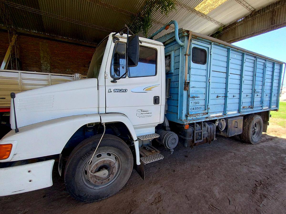 Mercedes Benz L1620 C/carrocería - Año: 2005 - Agroads