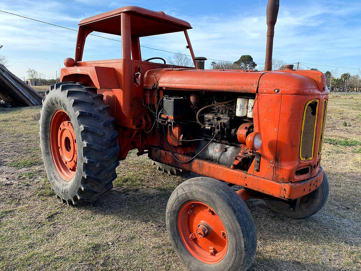 Tractor Fiat 780 con Cabina - Agroads