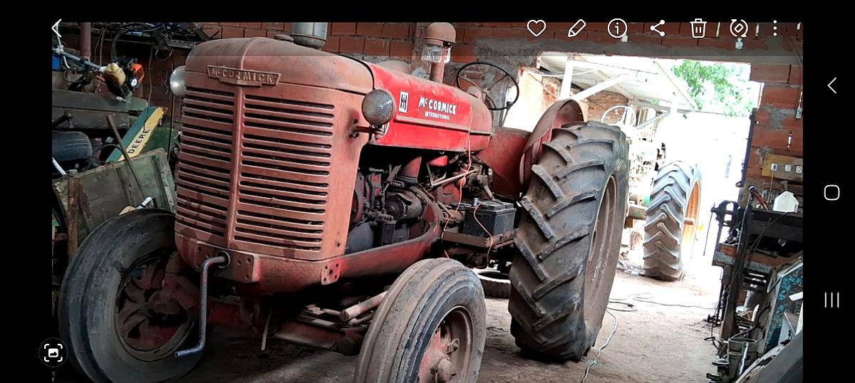 Tractor MC Cormik WD 9 - Año: 1951 - u$s 15.000 - Agroads