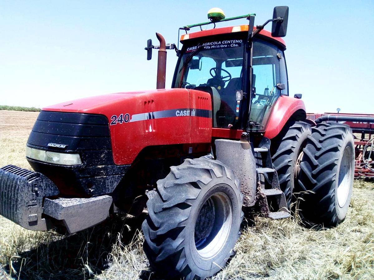 Case IH 240 año 2011 - Año: 2011 - Agroads