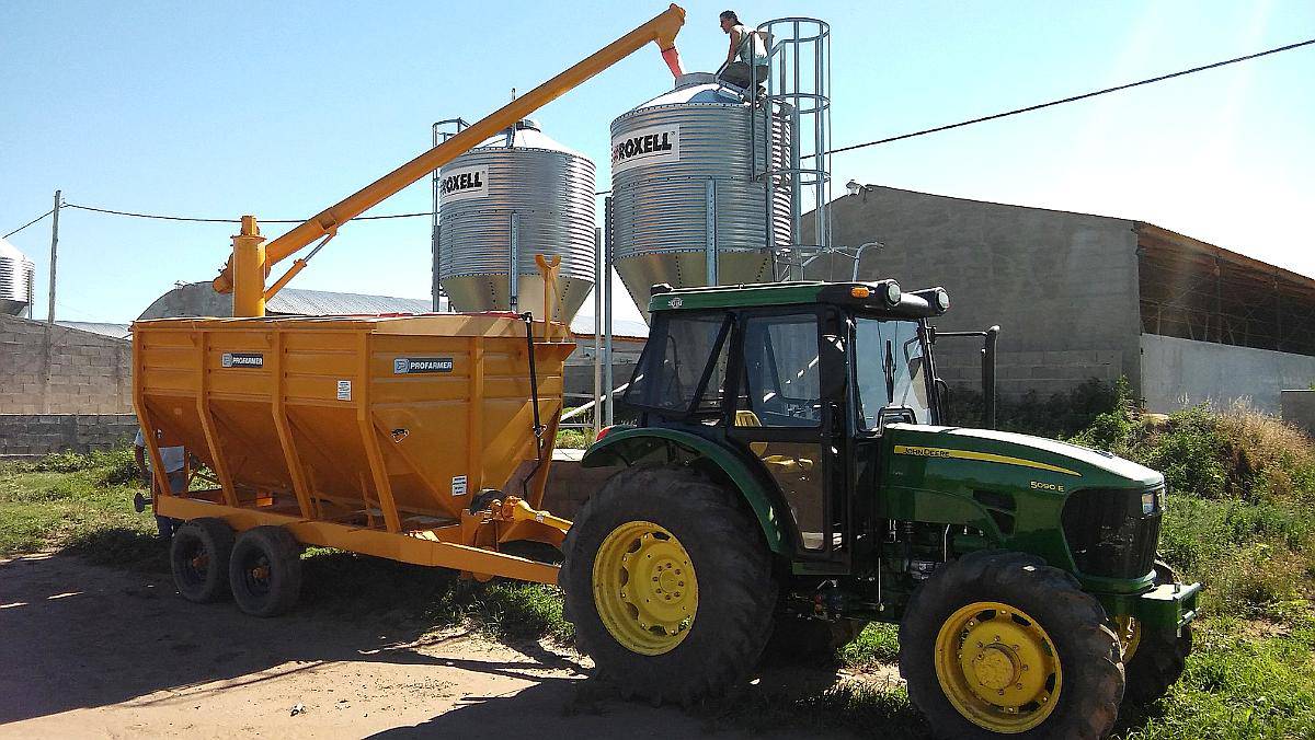 Tolva Autodescargable para Alimento Balanceado de 5.000 KG. - Agroads