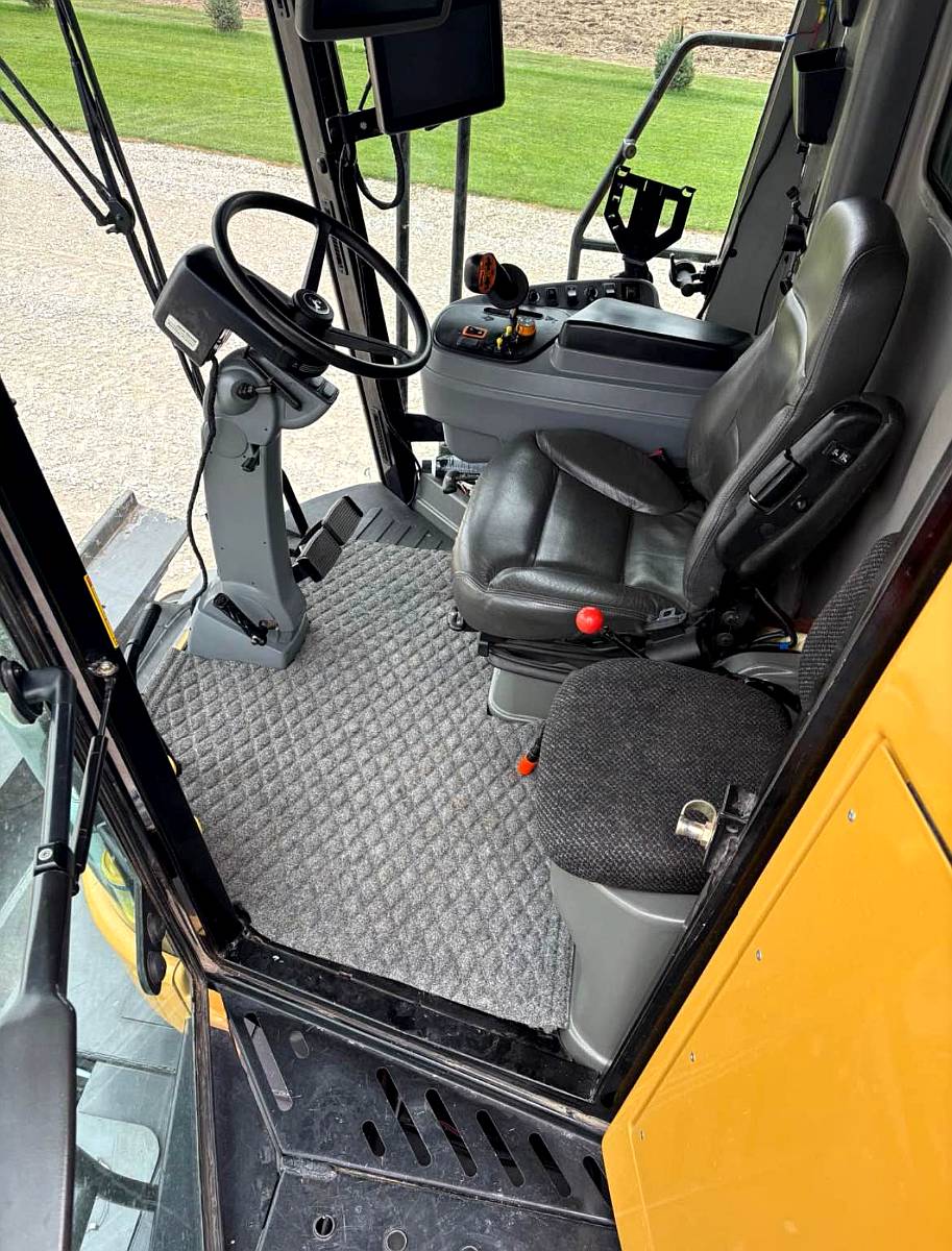 Cosechadora Challenguer 560c Americana - Año: 2012 - Agroads