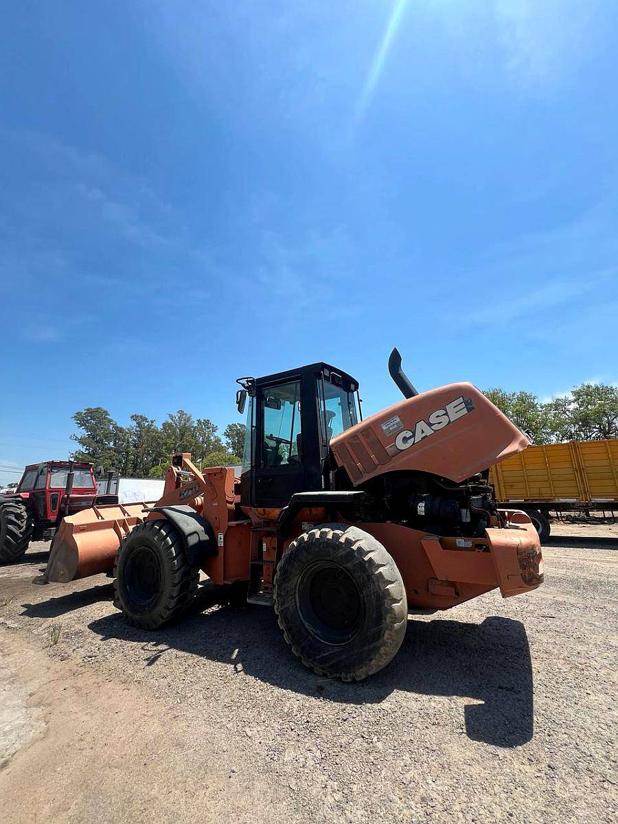 Pala Cargadora Case 521 D Balde 2 Metros 90 HP - Año: 2006 - Agroads