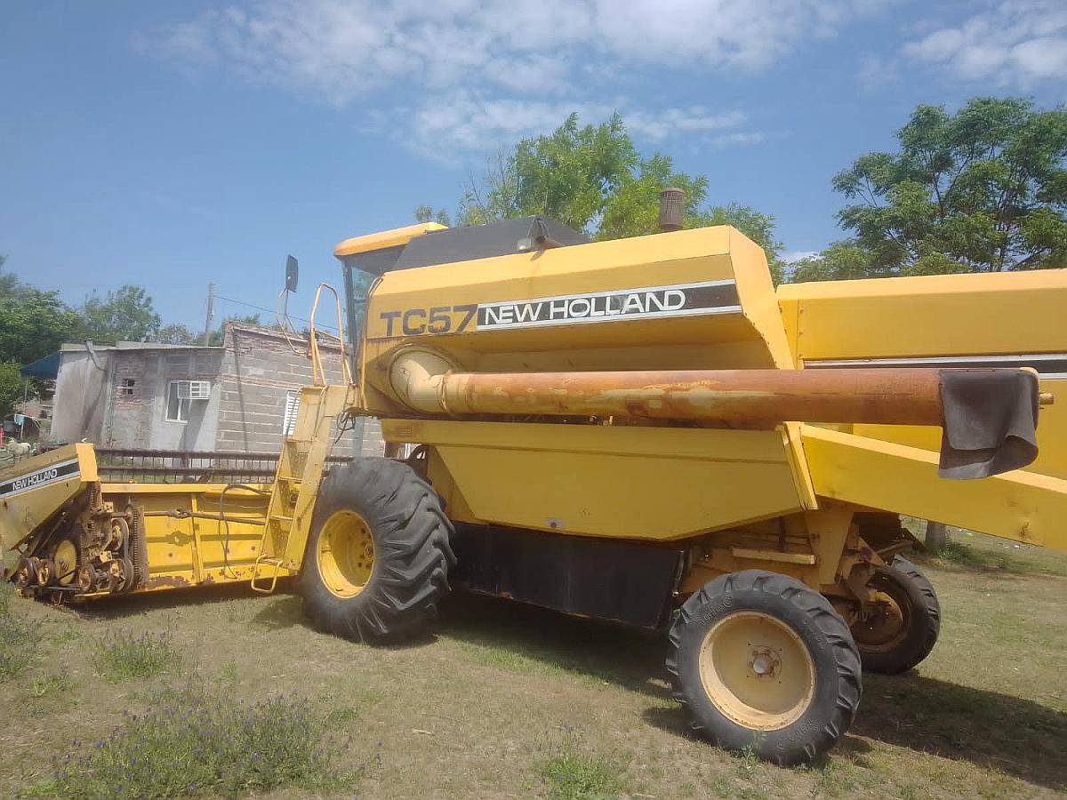 Cosechadora New Holland TC 57 - Año: 1996 - $ 2.600.000 - Agroads