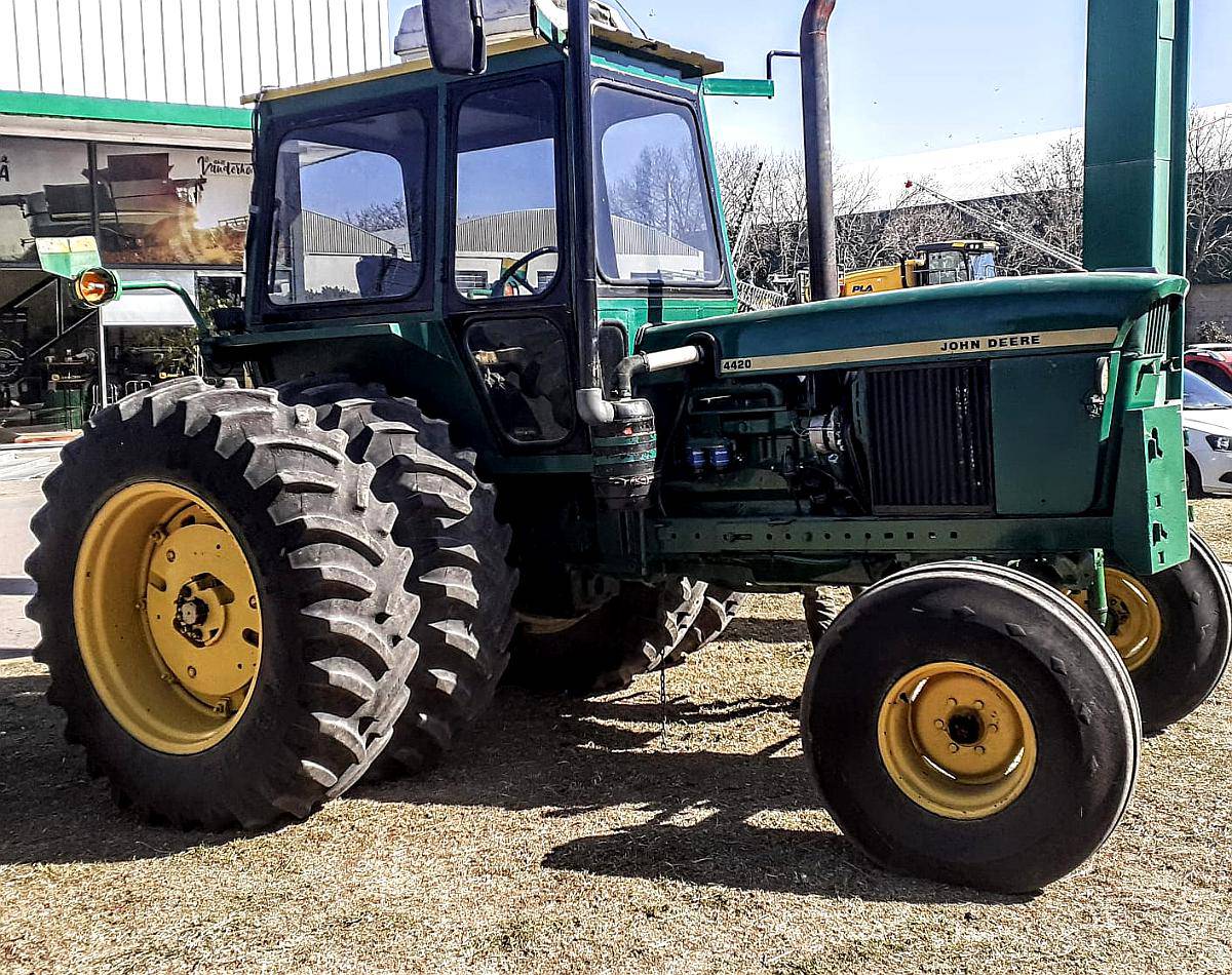 Tractor 4420 John Deere 1975 - Año: 1975 - u$s 37.700 - Agroads
