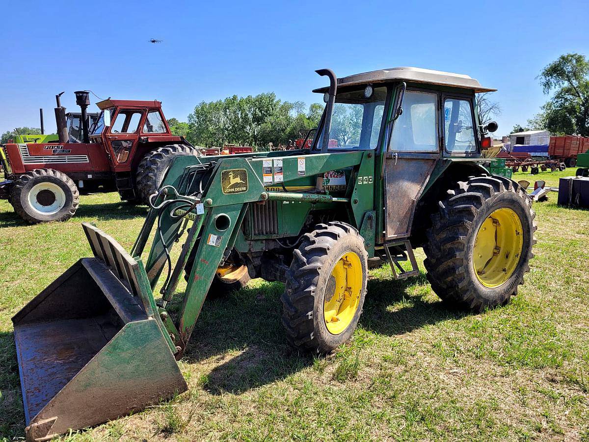 Tractor John Deere 5400 con Pala y Cabina Americano - Agroads