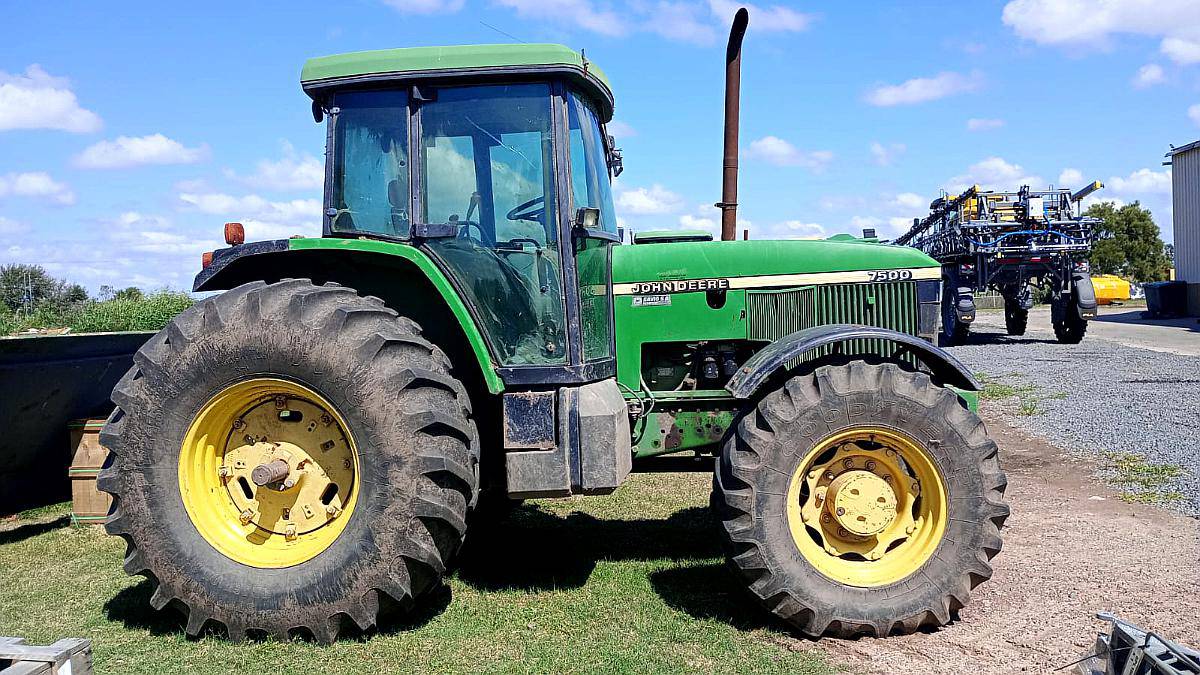 Tractor John Deere 7500 - Año: 2001 - u$s 54.299 - Agroads