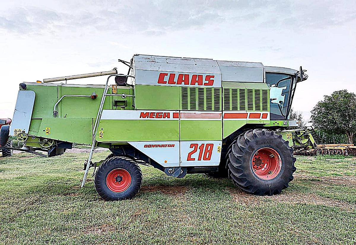 En Venta Cosechadora Clacosechadora Class Dominator 218 Mega - Agroads