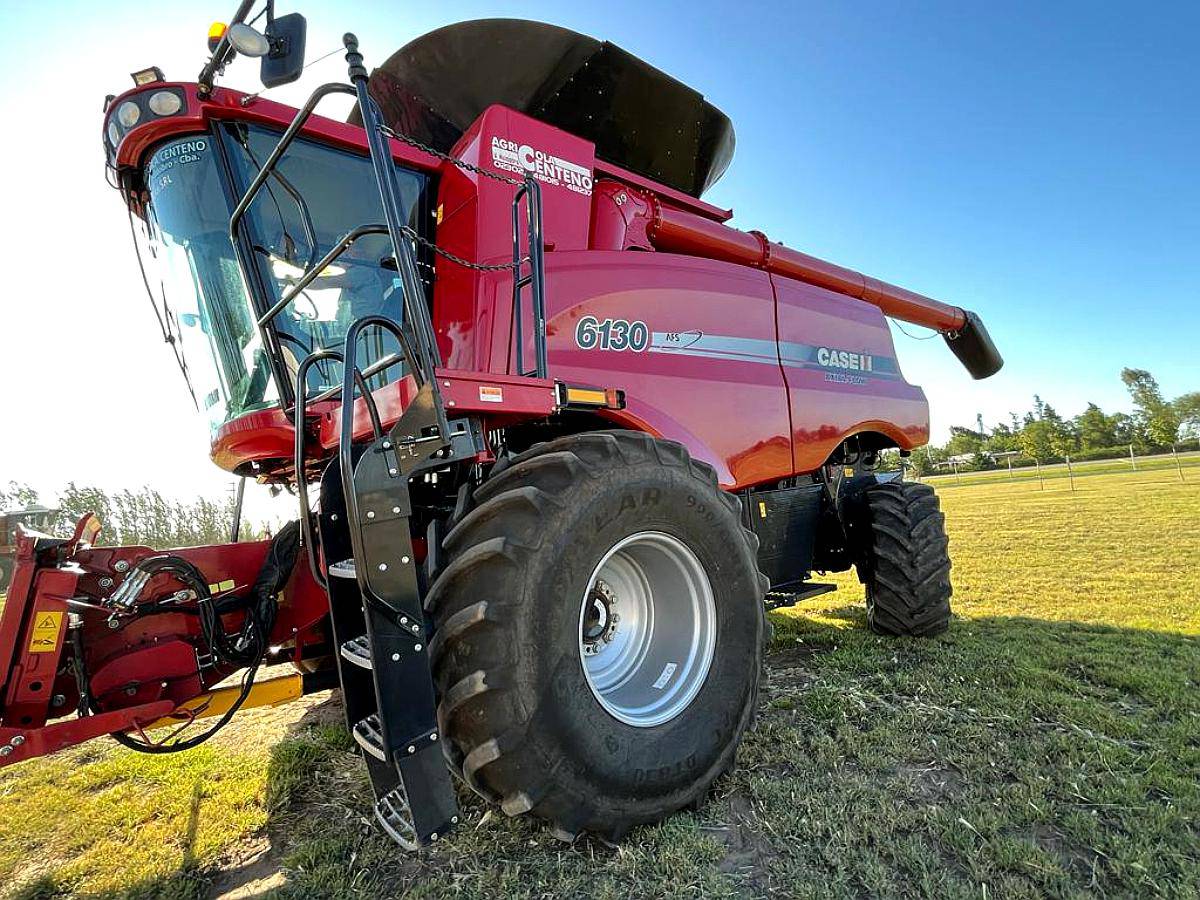 Cosechadora Case IH 6130 año 2016 Draper Reforma Piersanti - Agroads