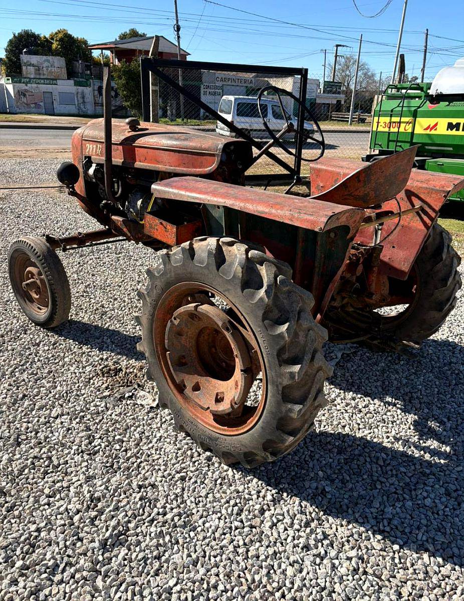 Tractor Fiat 211 R - u$s 5.000 - Agroads
