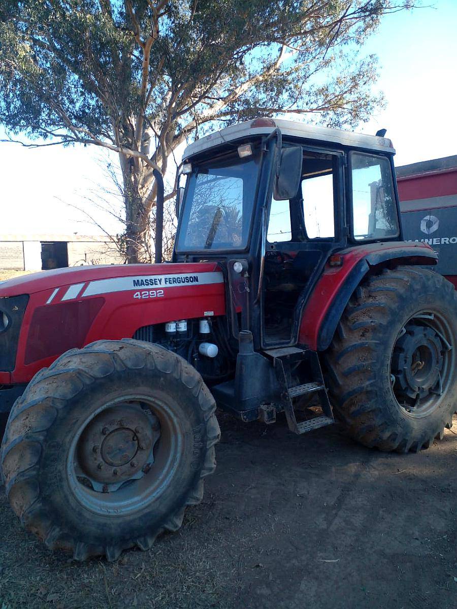 Tractor Massey Fergurson 4292 , año 2013 - Año: 2013 - Agroads