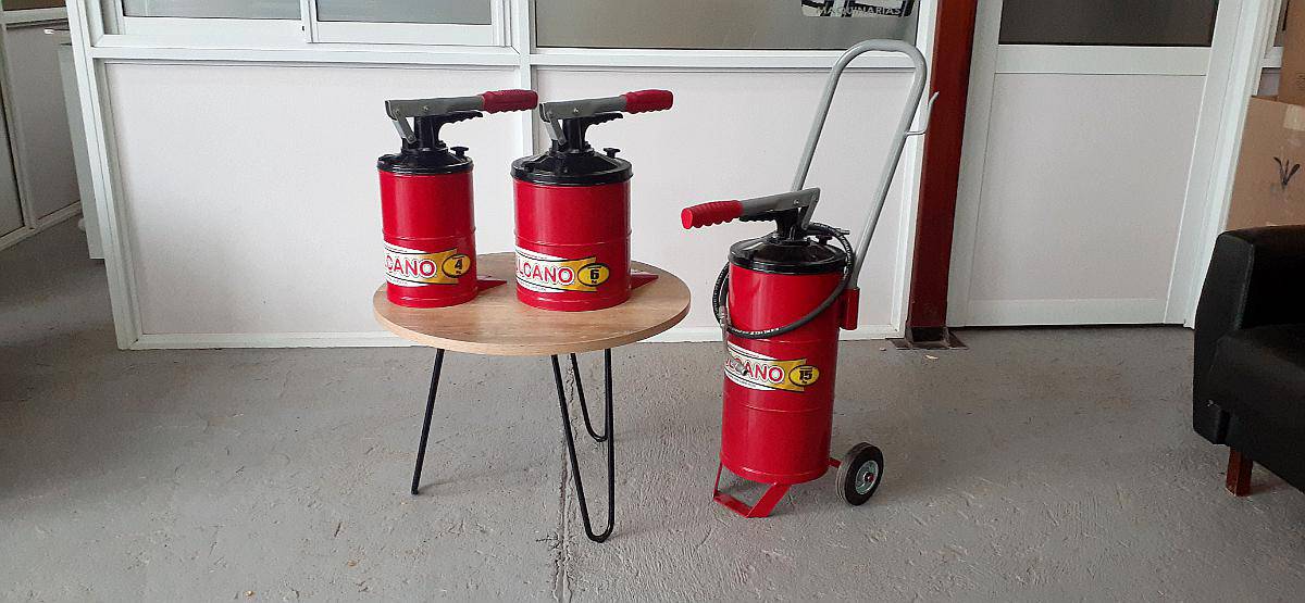 Grasera Manual Vulcano de 4 - 6 - 15 KG. - Agroads