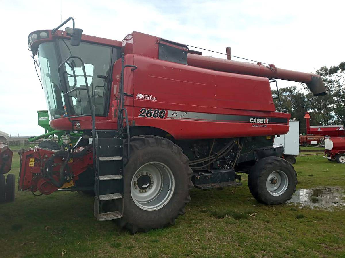 Cosechadora - Case IH 2688 - año 2013 - Año: 2013 - Agroads