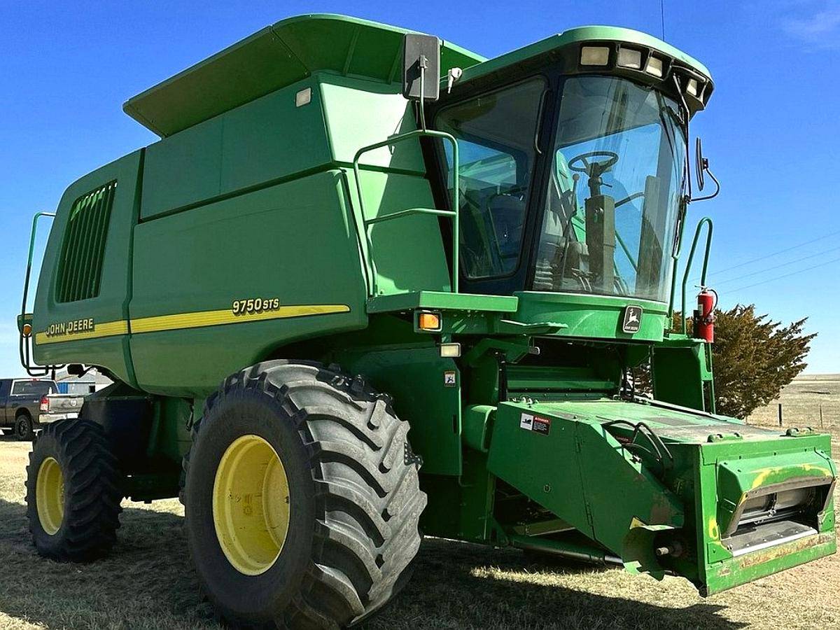 Cosechadora John Deere 9750 STS con 4200 Horas - Año: 2001 - Agroads