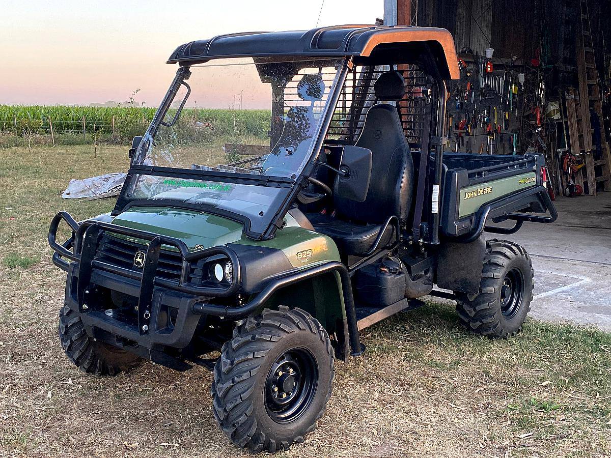 John Deere Gator 825i XUV 4X4 - Año: 2011 - u$s 16.500 - Agroads