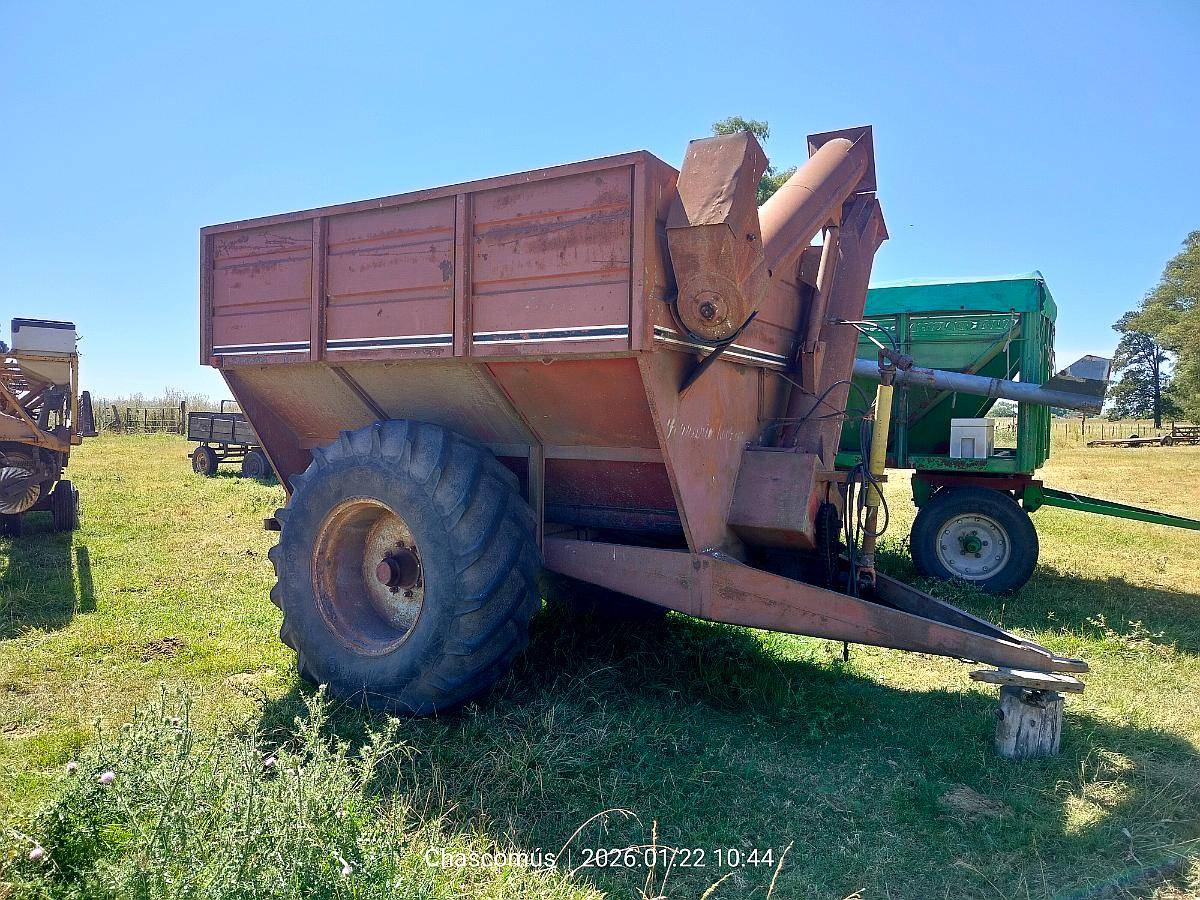 Tolva Auto Descargable de 7 TN - u$s 6.000 - Agroads