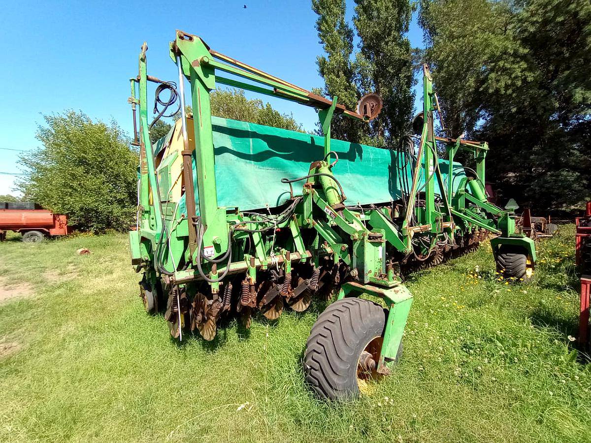 Sembradora Erca Combinada 33 a 17,5 Y10 a 70 a Placas - Agroads