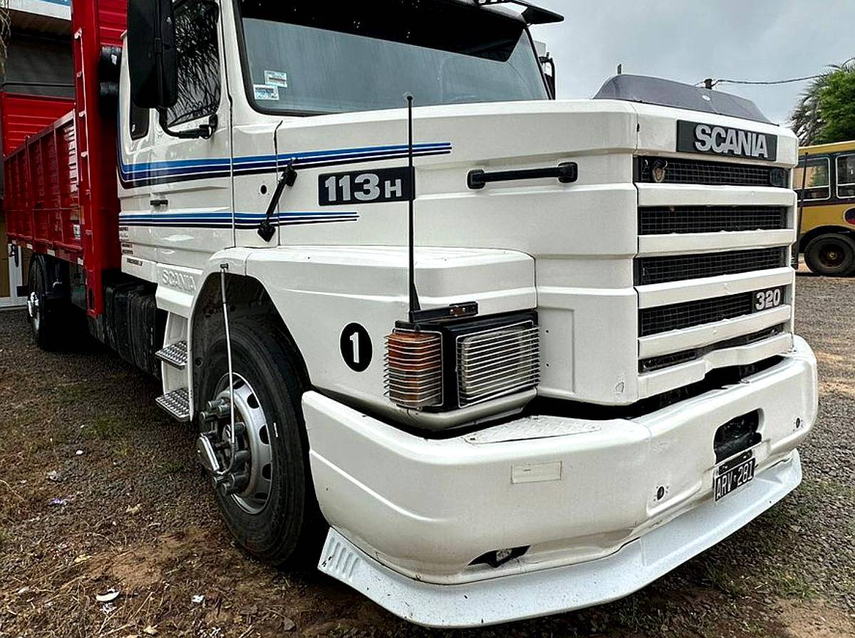 Scania 113h 320 1996 con Carroceria. - Año: 1996 - Agroads