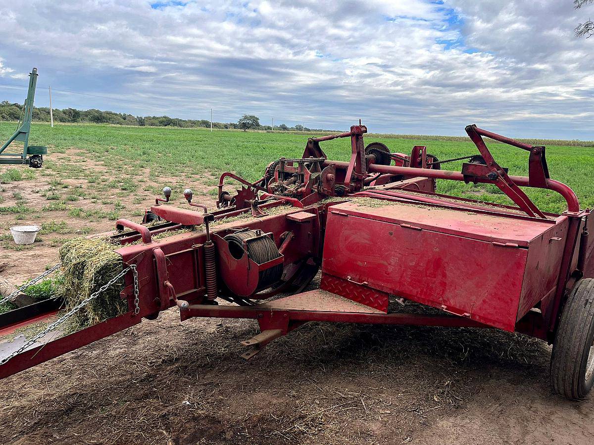 Enfardadora con Rollo de Alambre - $ 1.100.000 - Agroads