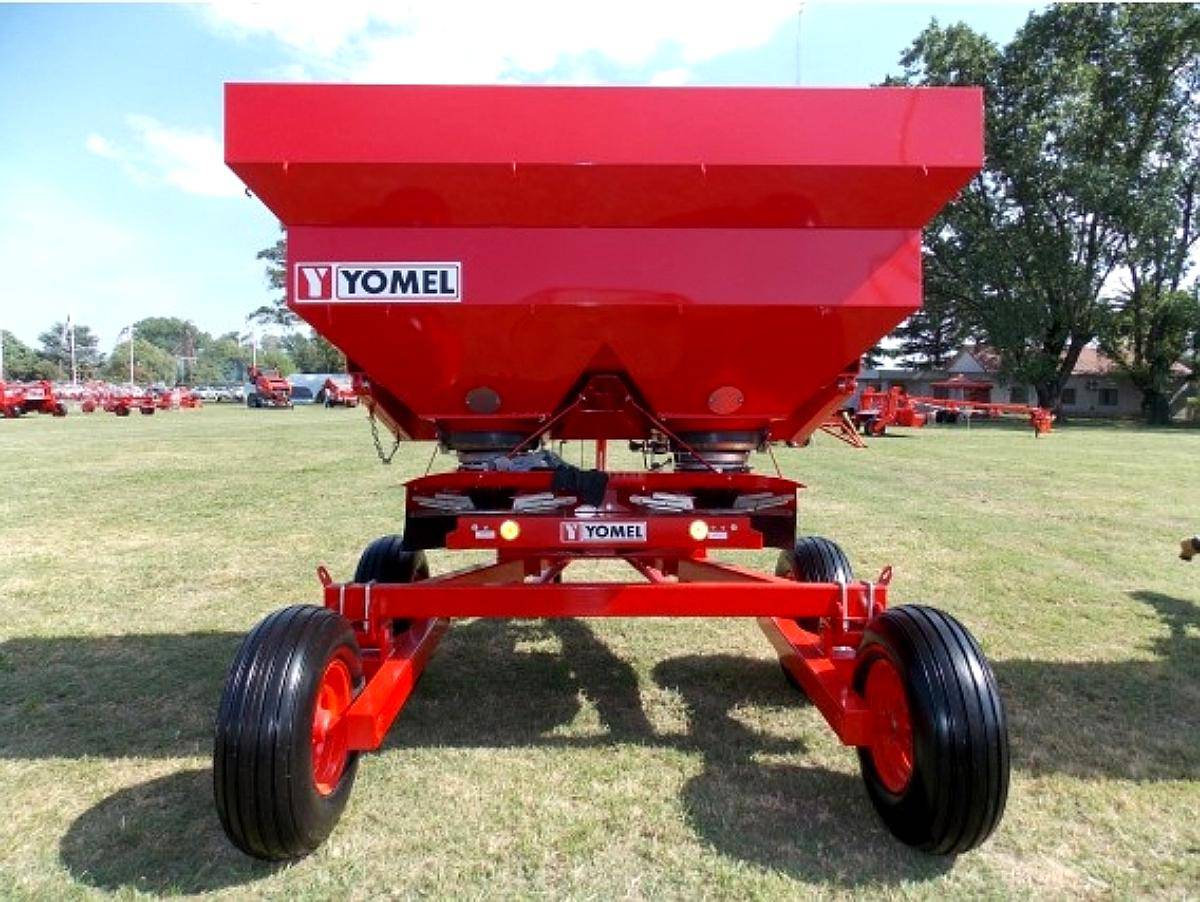 Fertilizadora Yomel Control 3024 - Federal Implementos - Agroads