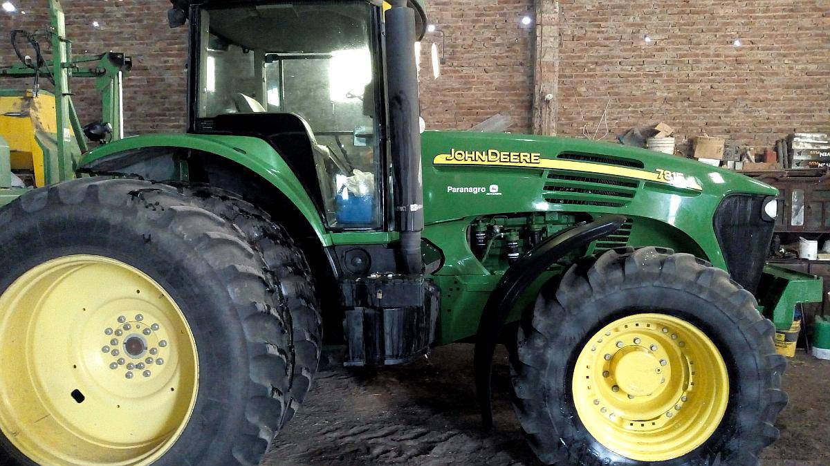 Tractor John Deere 7815 - Año: 2006 - u$s 115.000 - Agroads