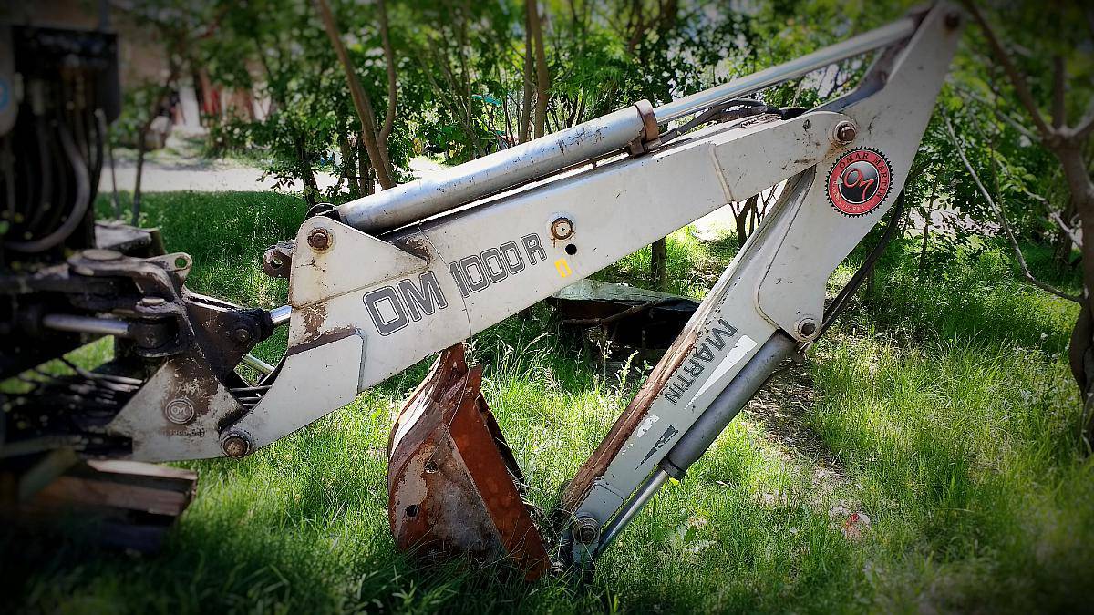 Pala Omar Martin 1000 R - Año: 2010 - u$s 6.000 - Agroads