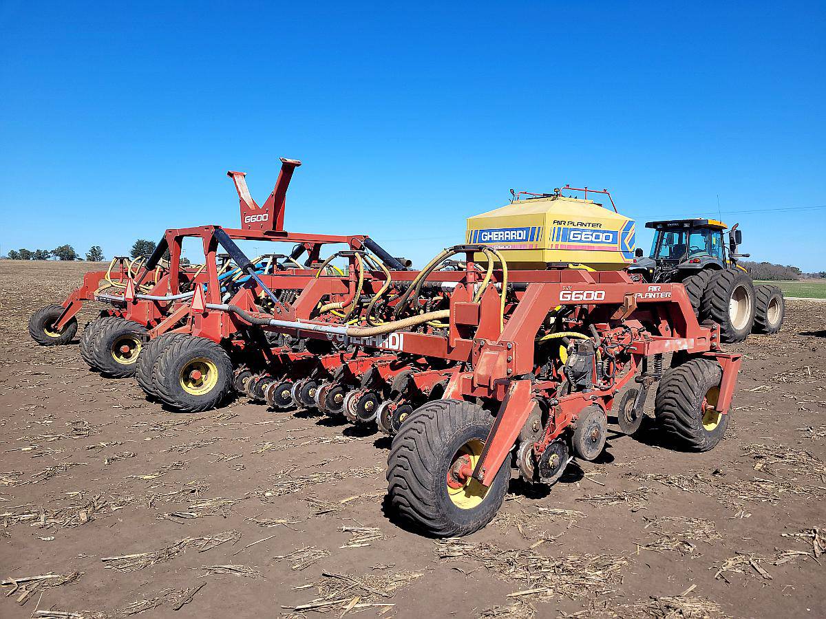 Gherardi G600 24 a 52 Neumática - Año: 2013 - u$s 190.000 - Agroads