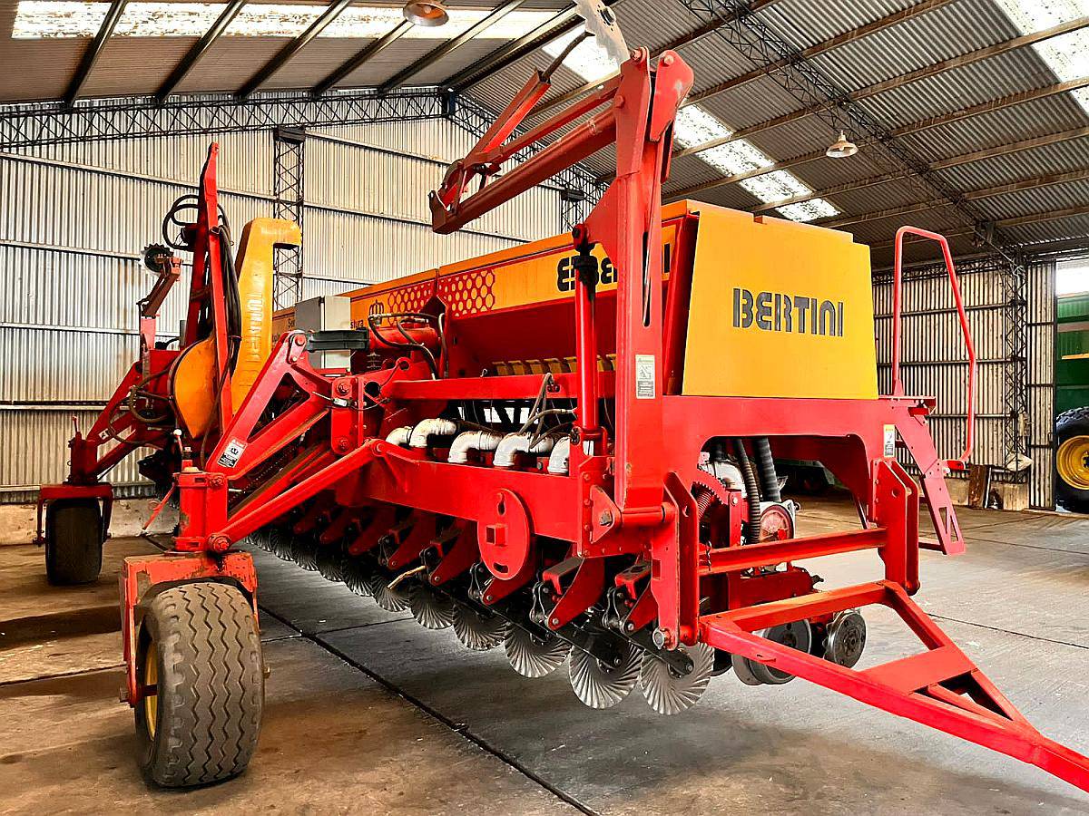 Sembradora Bertini 40000 de 8,40 - Año: 2020 - u$s 160.000 - Agroads