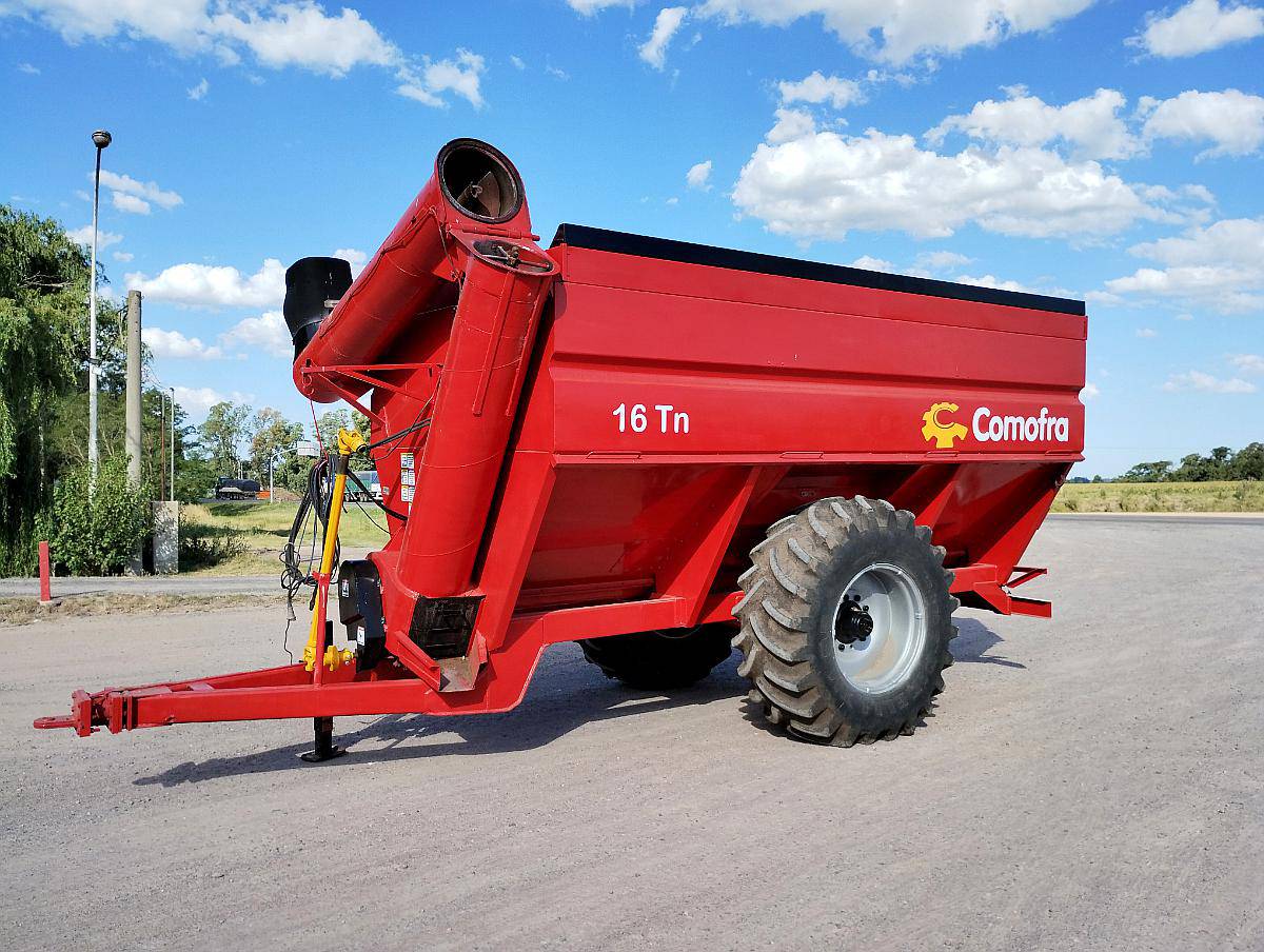 Tolva Autodescargable Comofra 16tn con Balanza y Baulera - Agroads