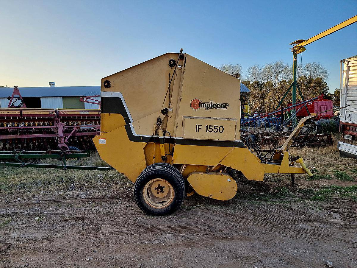 Arrolladora Implecpr Modelo IF1550 - Agroads