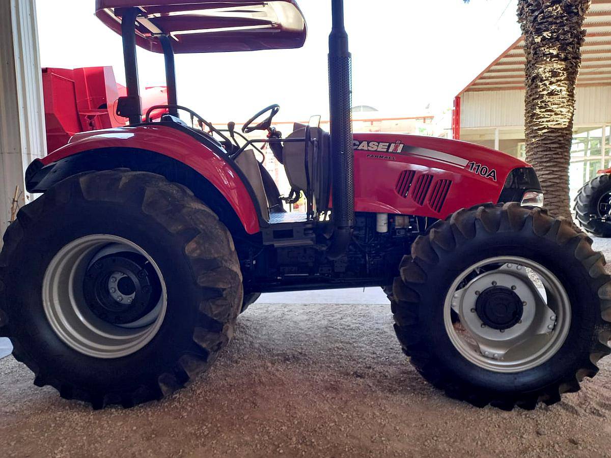 Case IH Farmall 110 a - año 2013 - Año: 2013 - Agroads