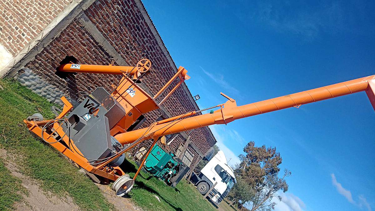 Quebradora de Granos. Marca Vica. Modelo TM 270. - Agroads