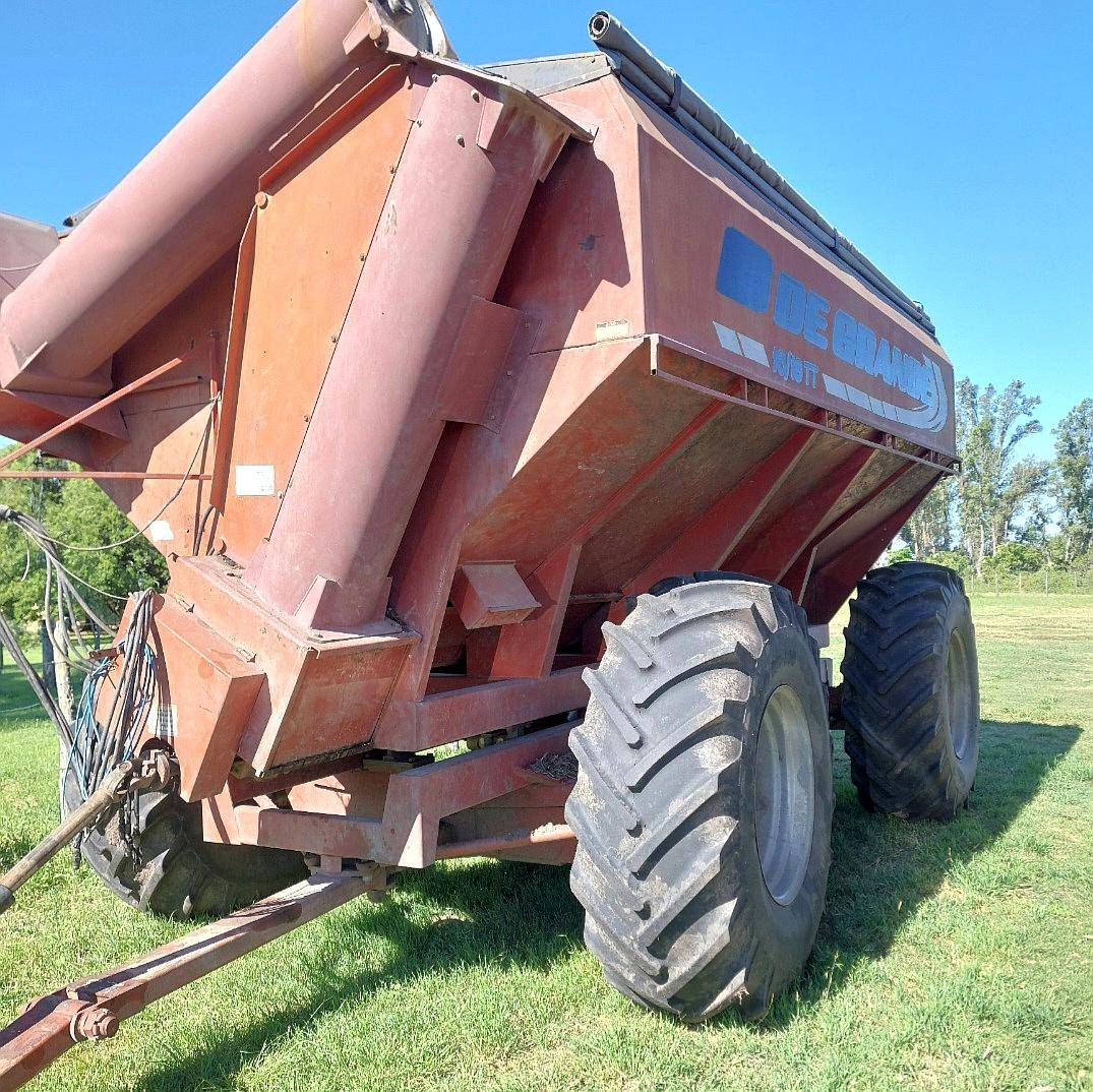 Tolva Autodescargable 18t con Balanza - Año: 2015 - Agroads