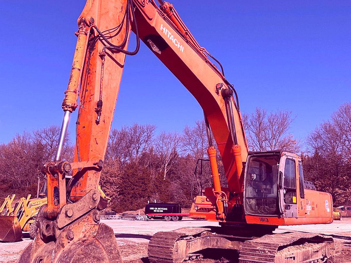 2002 Hitachi 330 LC - Año: 2002 - $ 3.300.000 - Agroads