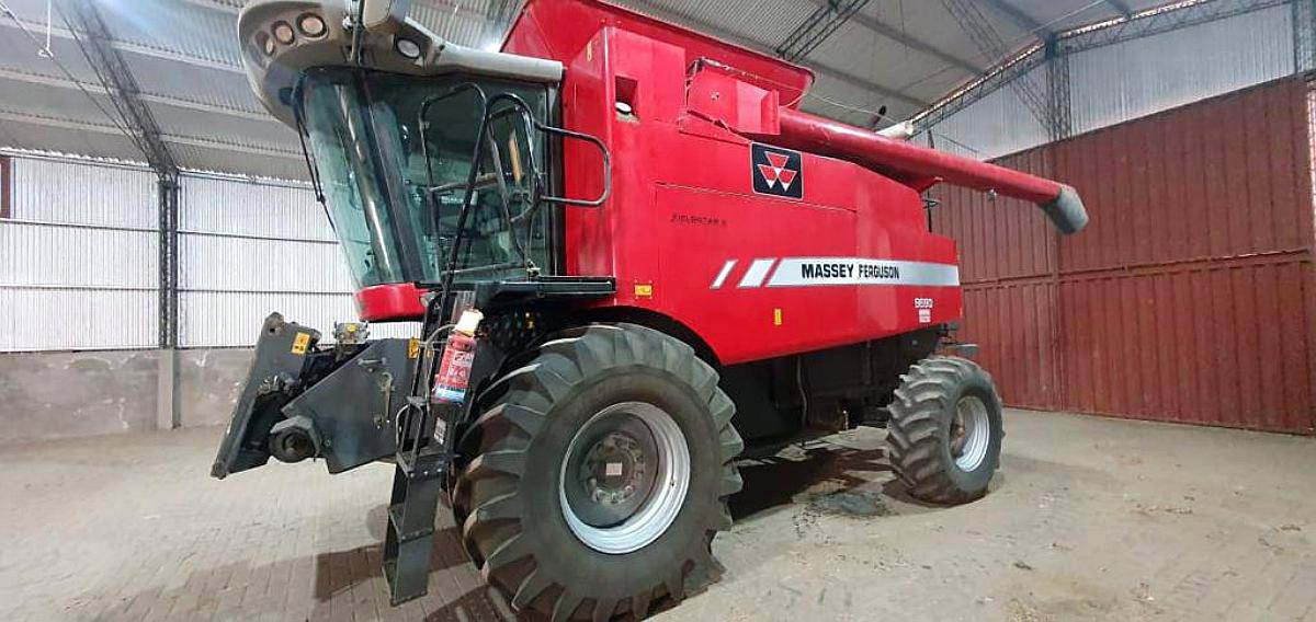Cosechadora Massey Ferguson 9690 - Año: 2012 - u$s 240.000 - Agroads