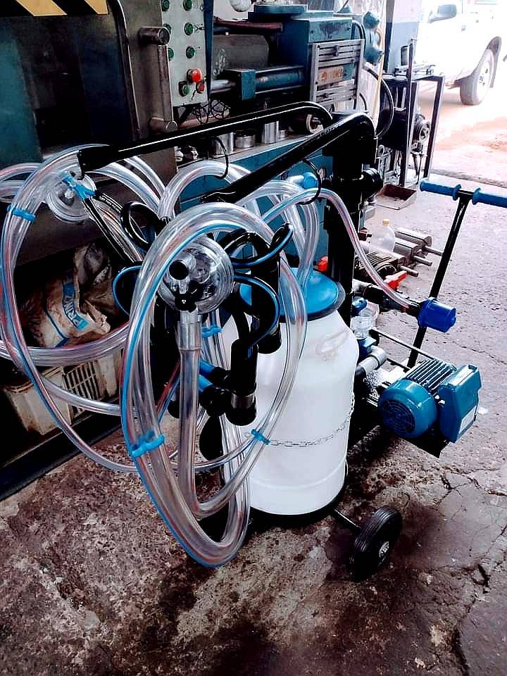 Maquina de Ordeño Portatil de UNA y Dos Bajadas - Agroads