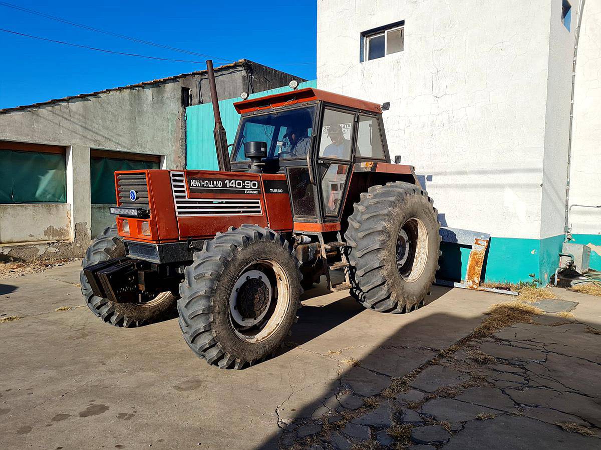 Tractor Fiat NH 140-90 96 - 140 HP- Gomas Semi Nuevas - Agroads