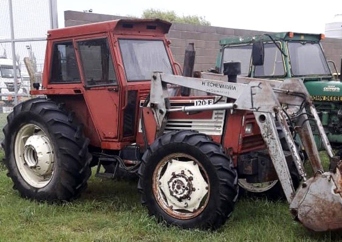 Fiat Agri DT 120 HP con Pala Rodado 18.4.34 - Año: 1989 - Agroads