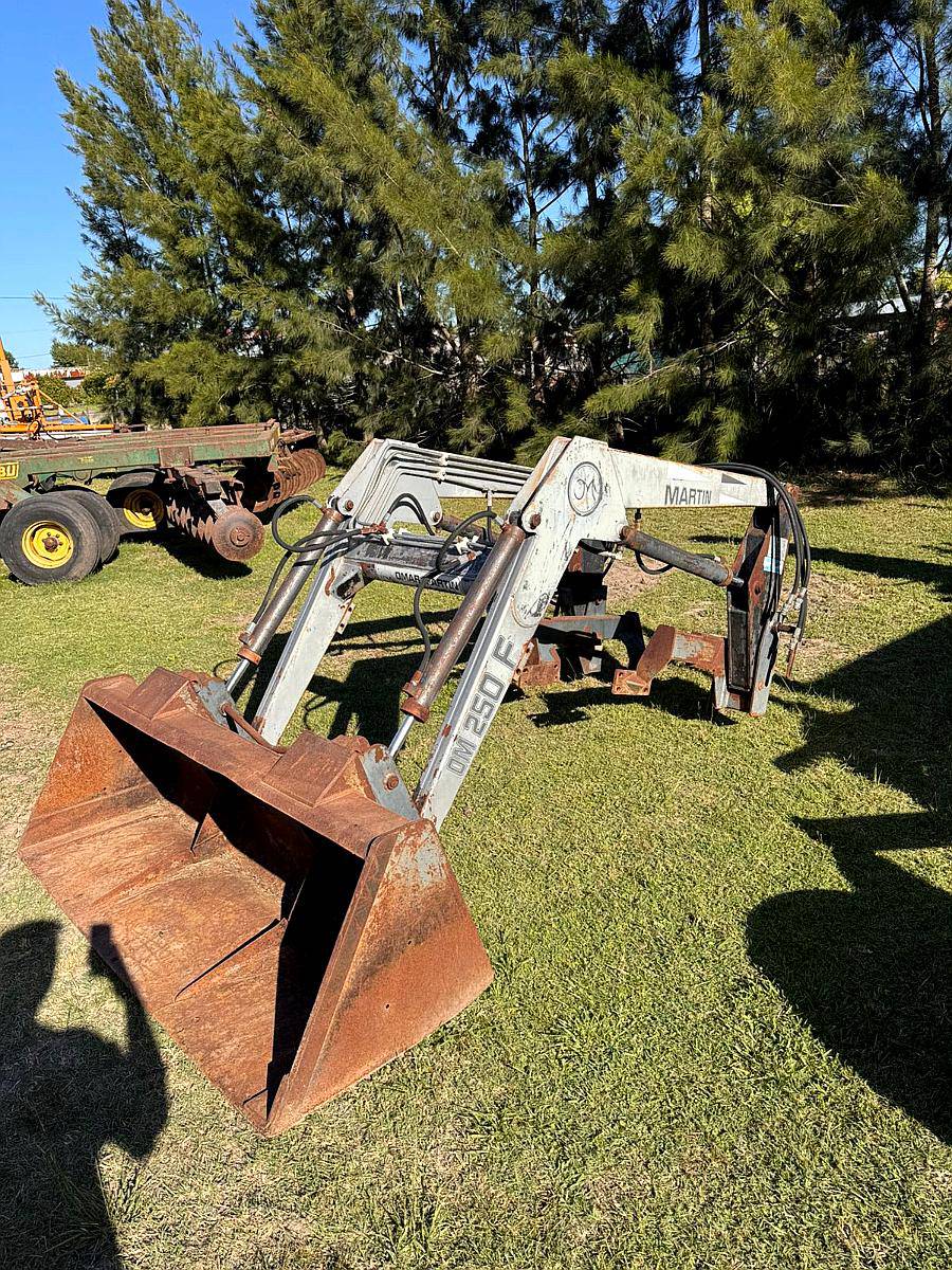 Pala Omar Martin OM 250 F - $ 4.000.000 - Agroads