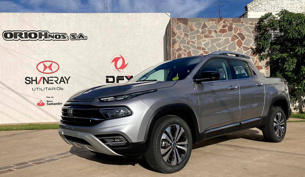 Fiat Toro Volcano 2.0 CD AT9 4X4 0km MY2022 Orio Hnos - Agroads