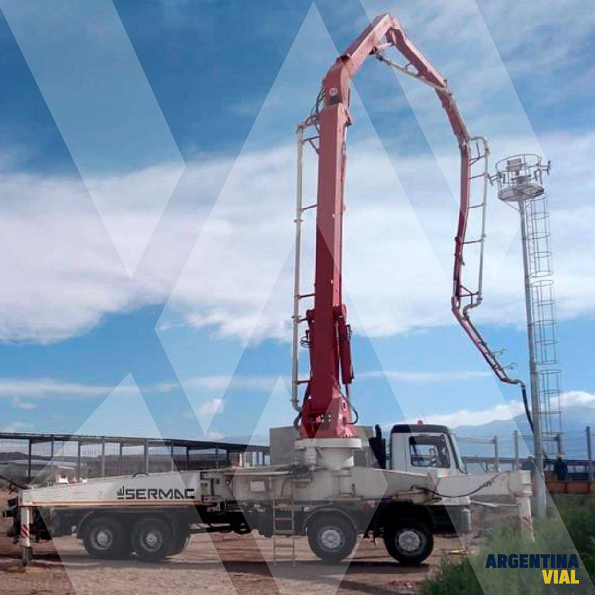 Camión con Bomba Pluma Sermac ZR 51 (id625) - Año: 2006 - Agroads